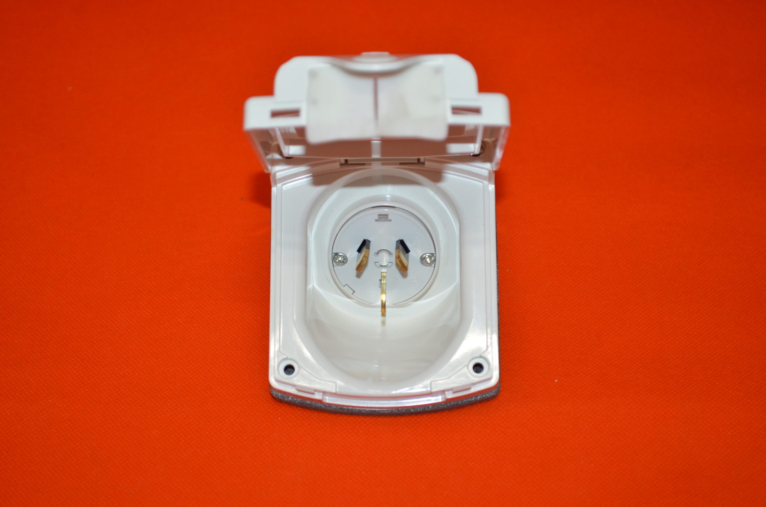 Clipsal - 15 Amp double pole Power Inlet, IP34, 435VFS15 - Caramart ...